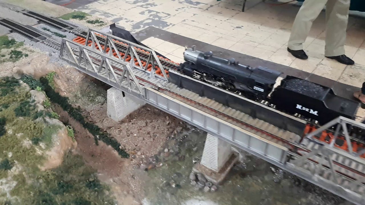 Tren HO NdeM Mikado - YouTube