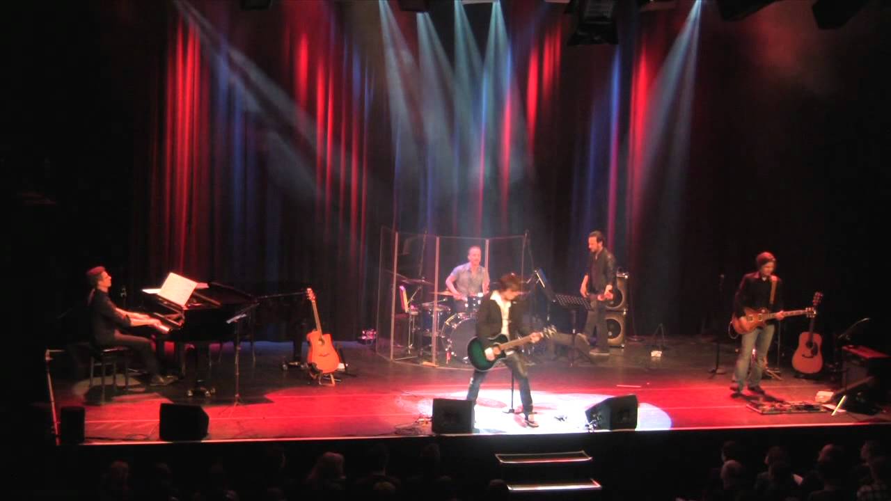 Alex Melcher - Live ! 'Believe' - YouTube
