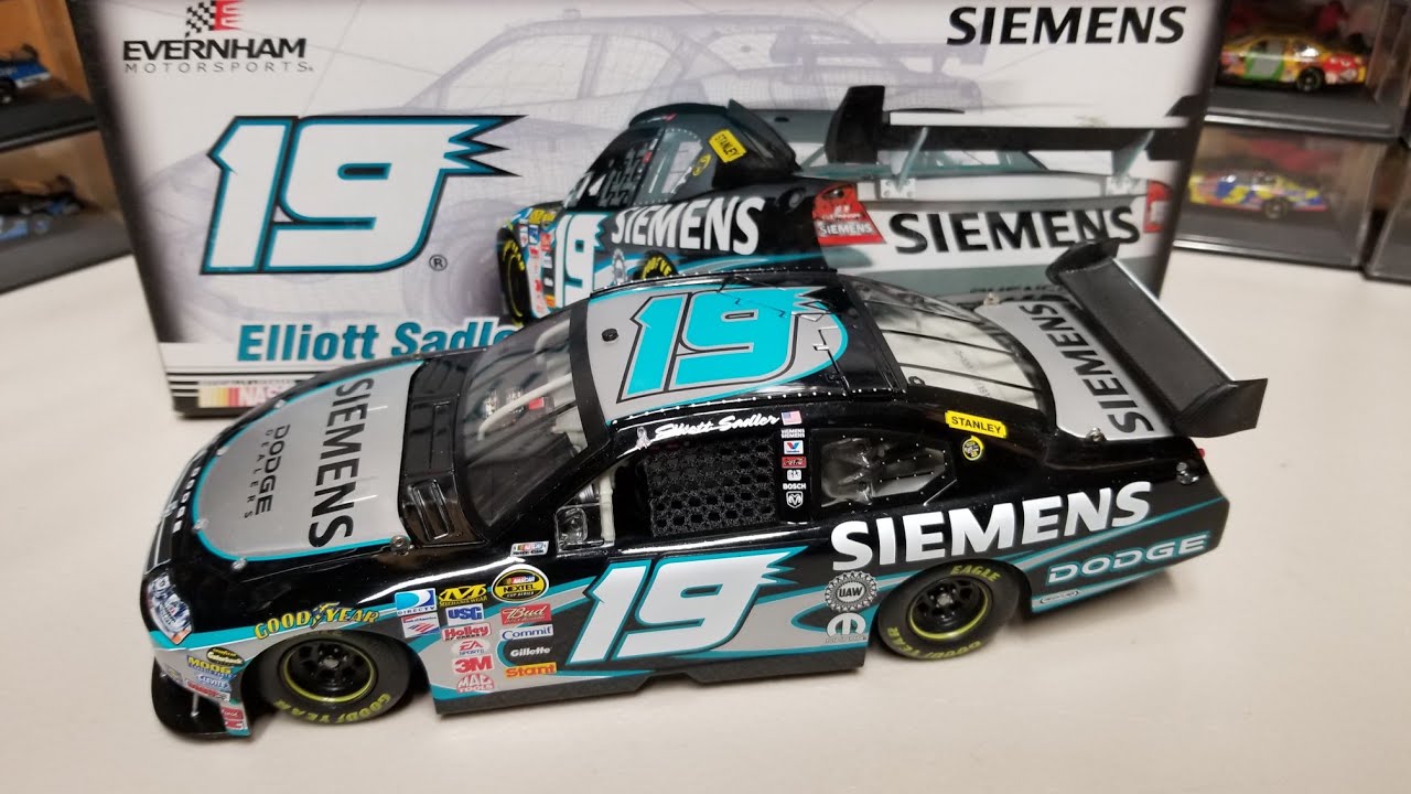 NASCAR Diecast Review: 2007 Elliott Sadler Siemens 1/24 COT - YouTube
