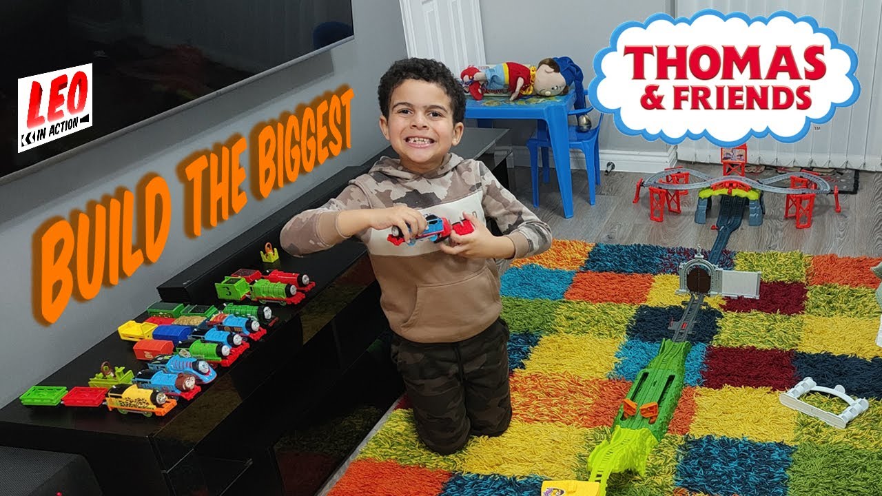 Using all my train tracks to build my Biggest Thomas & Friends Set ...
