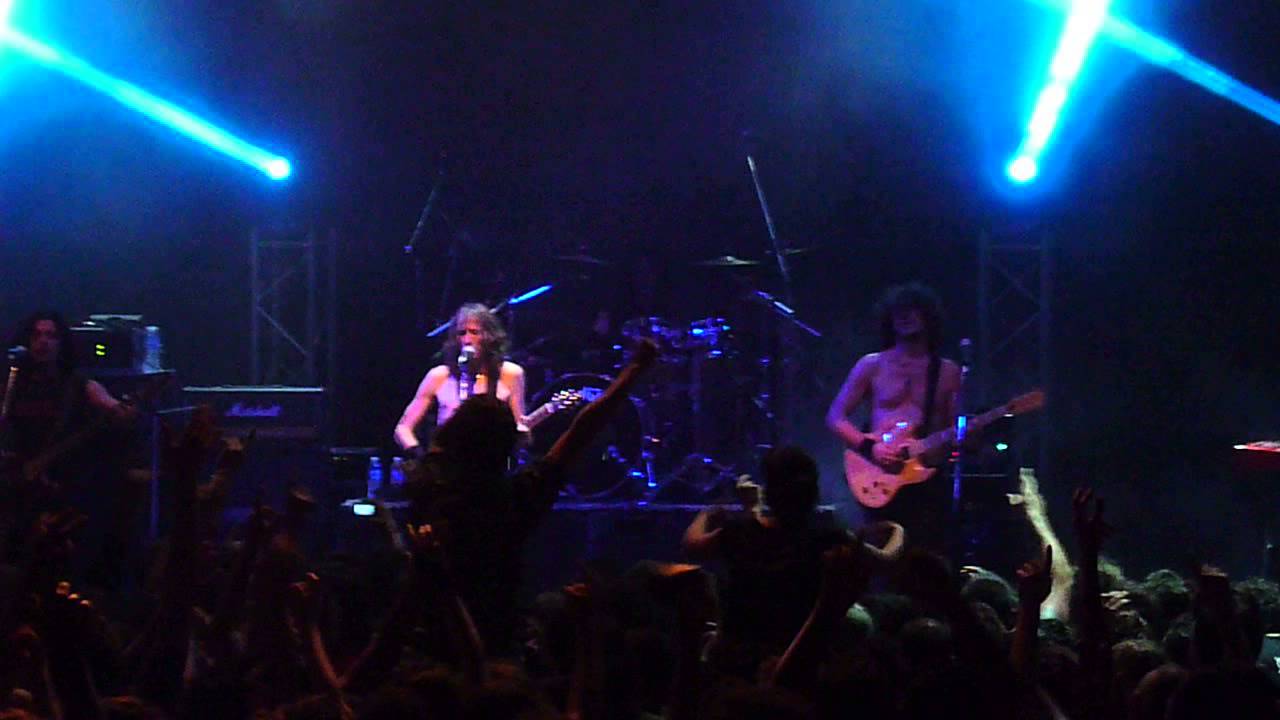 La ley innata - Extremoduro en Argentina - YouTube