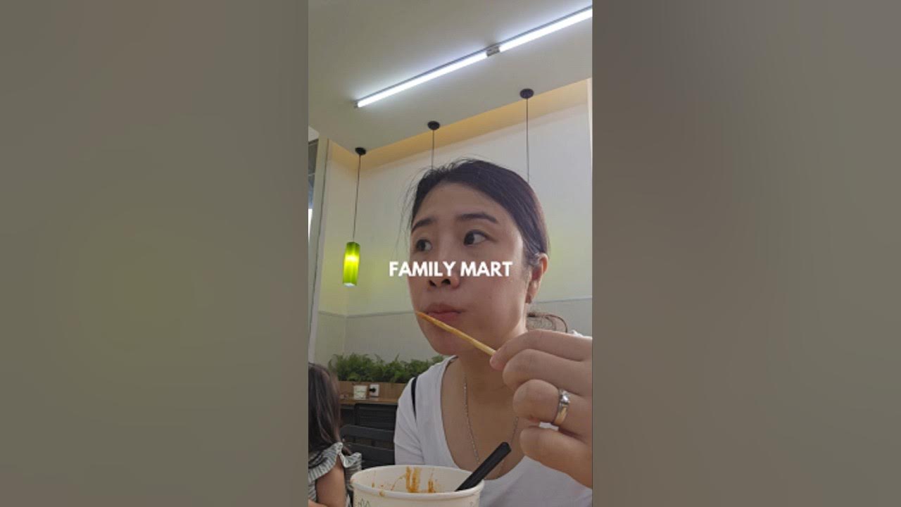 Jajan ke Family Mart - YouTube