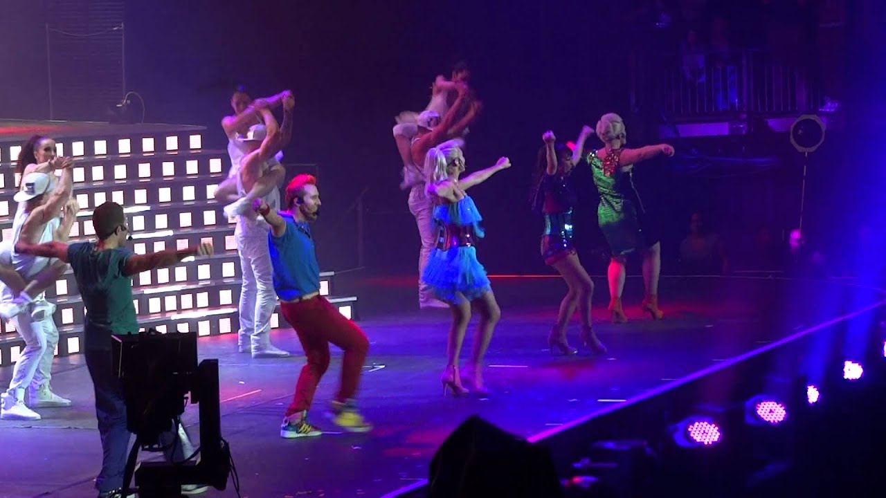 Steps The Ultimate Tour @ O2 Arena 20th April 2012 - Dancing Queen ...