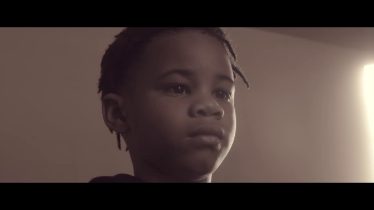 Travis Deshone "Mirror Mirror" - YouTube