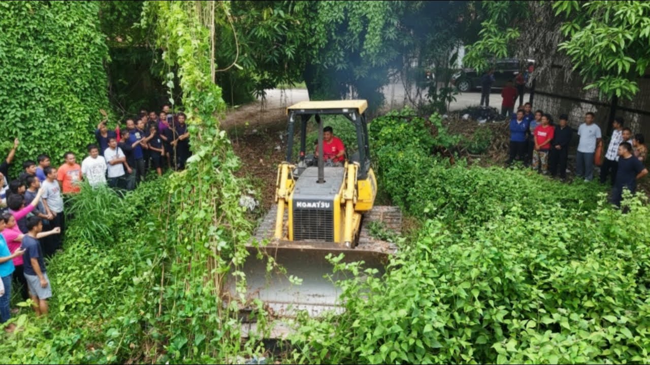 Nicely Activities Using Skill Bulldozer Clearing Garbage & The Trash ...