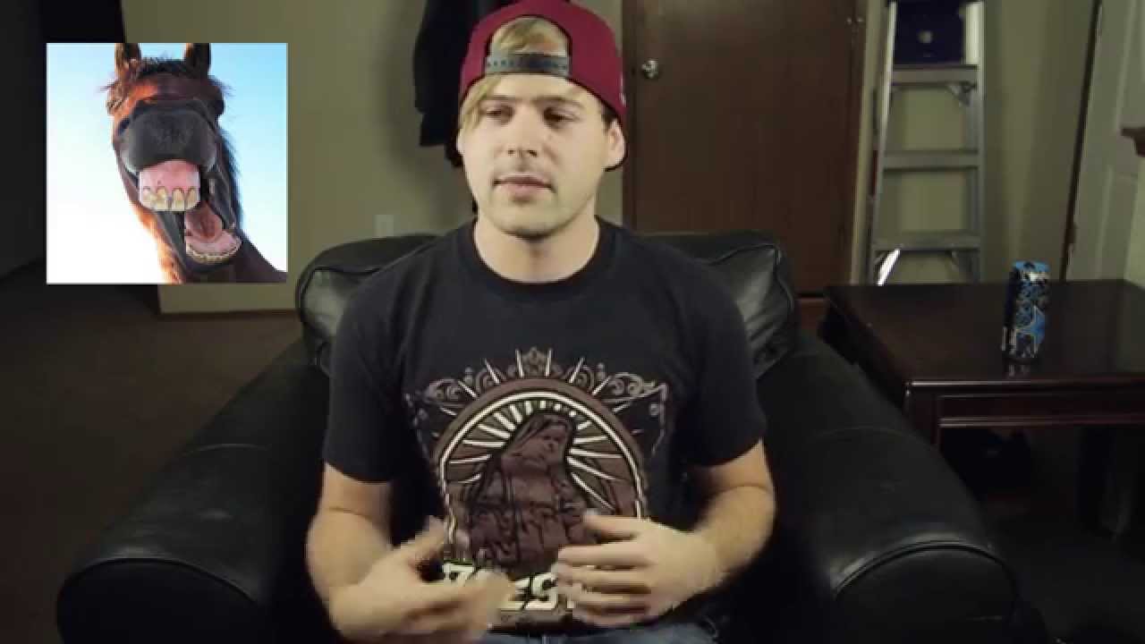 How To Scream - "Tunnel Throat" Technique - YouTube