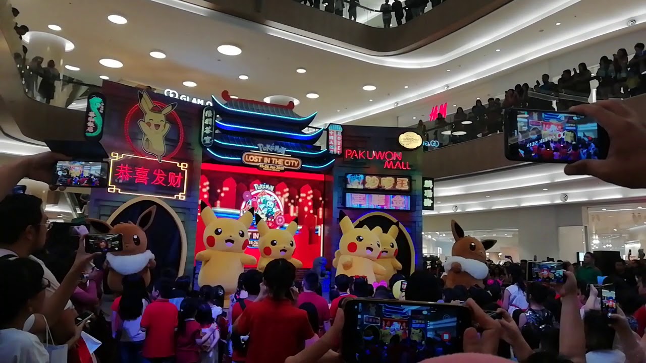 Pokemon show at Pakuwon Mall - YouTube