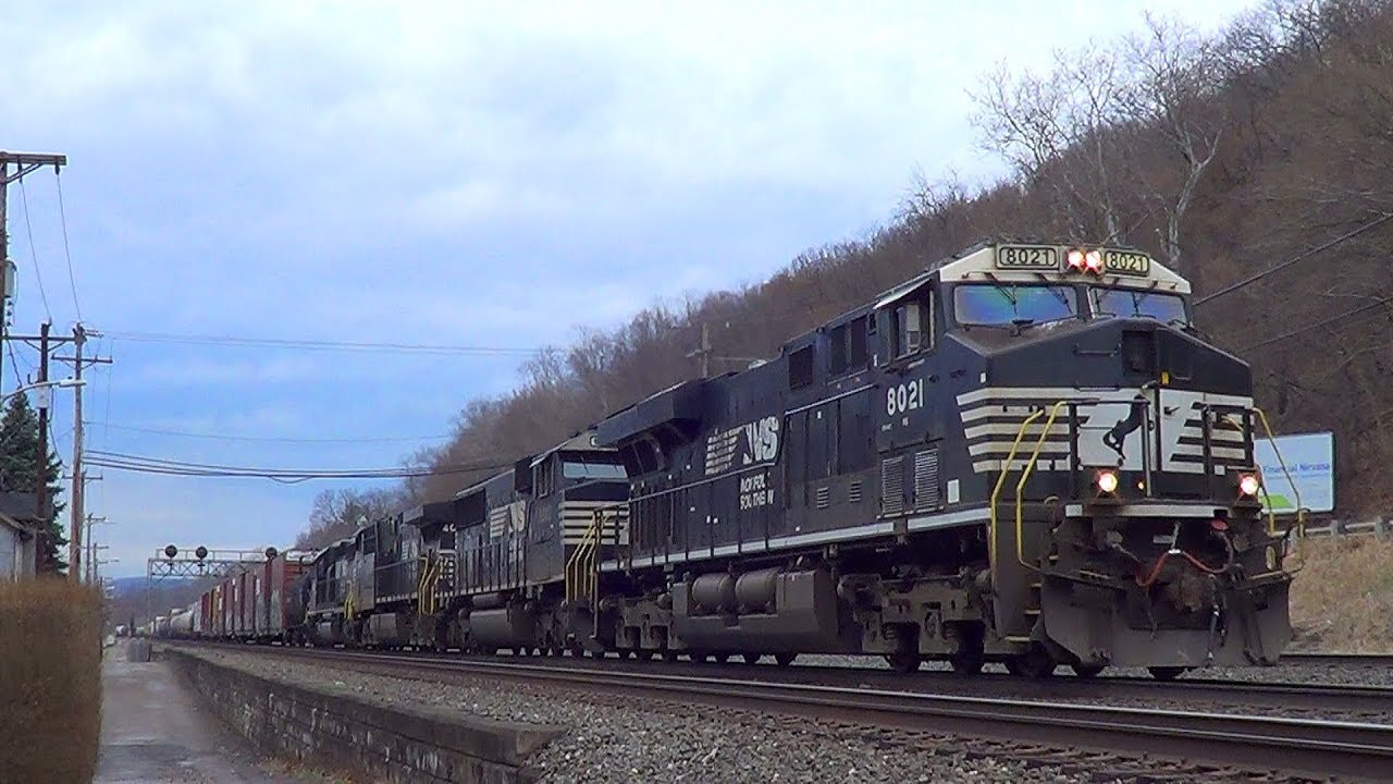 NS 14G In Haysville Under 10 8 Signal Bridge - YouTube