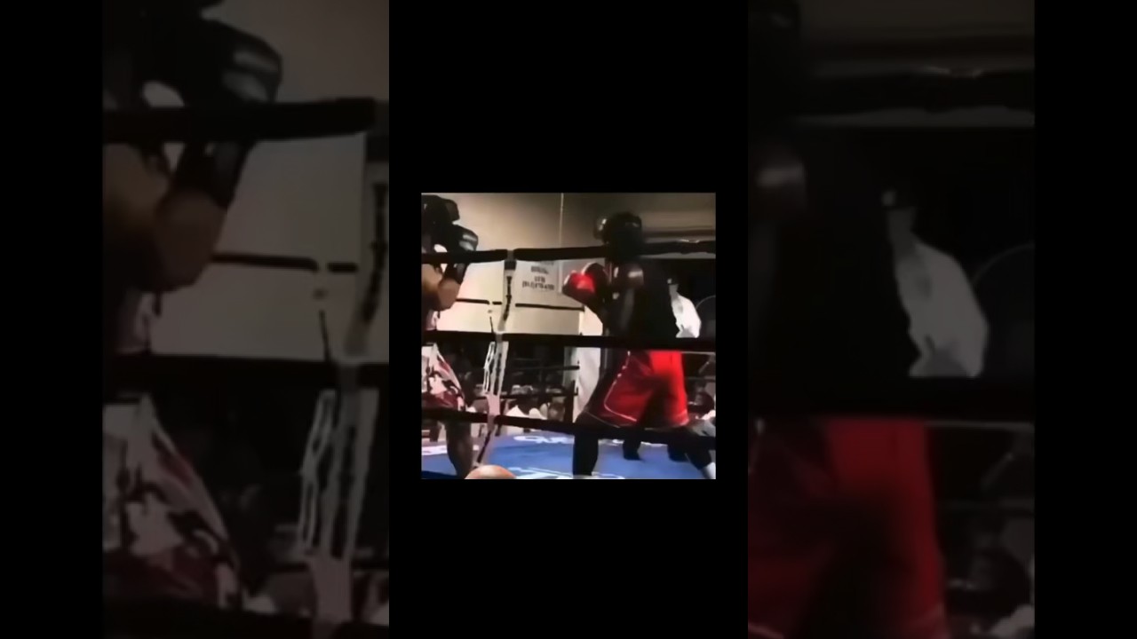 2 piece and a biscuit. #twopiece #boxing #funny - YouTube