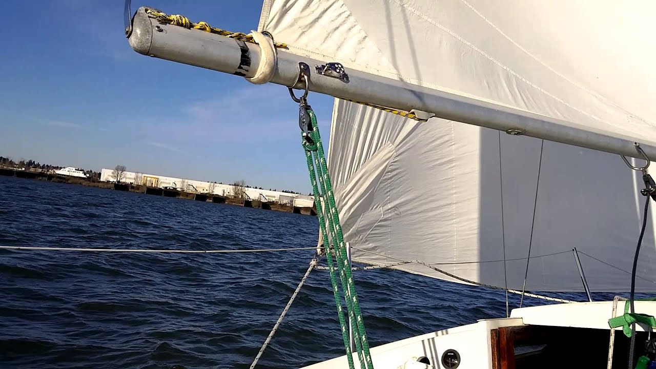 Ericson 23 MK2 Winter 2015 on Columbia - YouTube