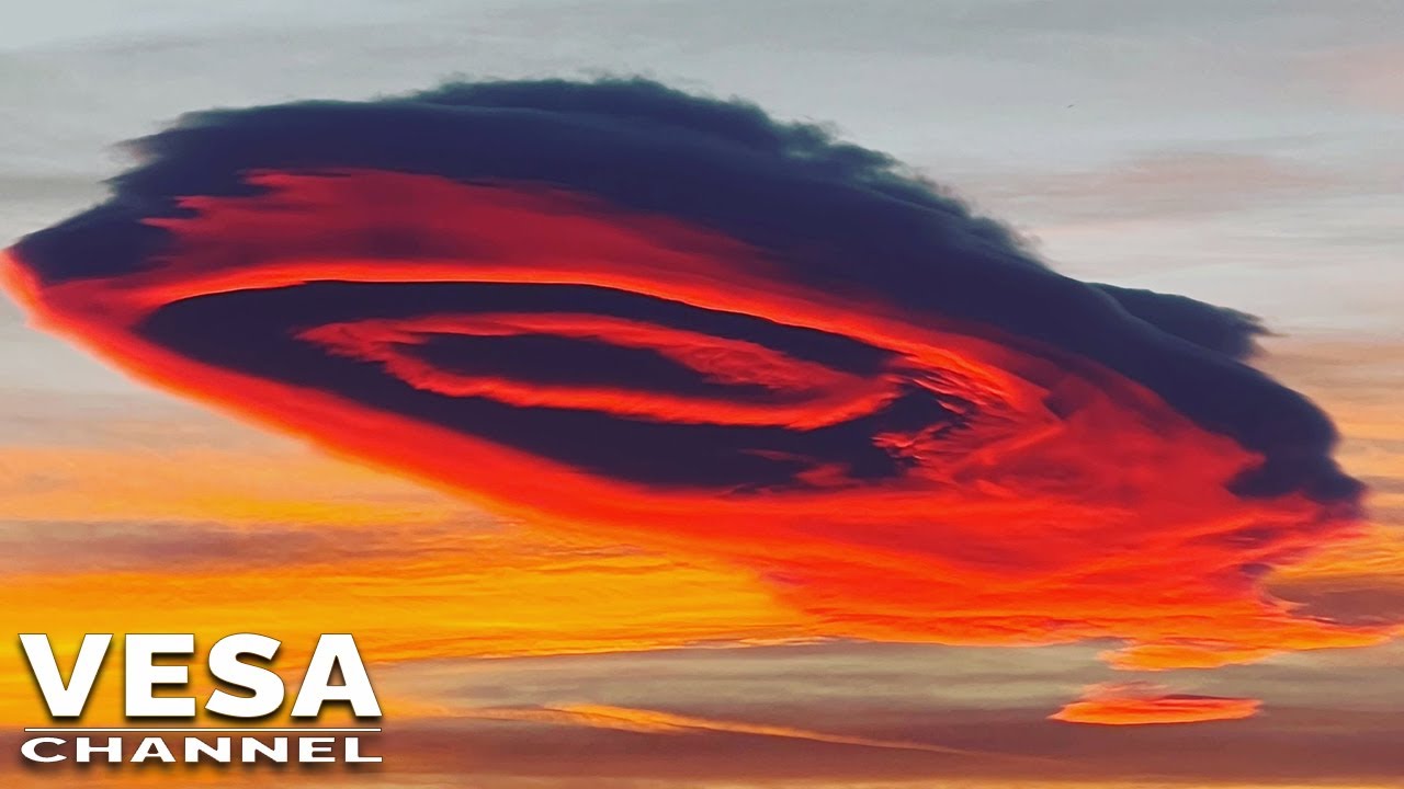 UFO Shaped Cloud Spotted in Turkey - YouTube