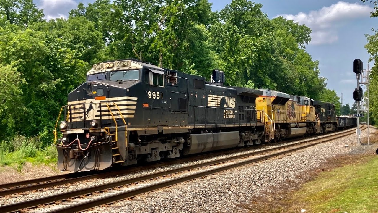 Four Trains Around Raleigh, NC - YouTube