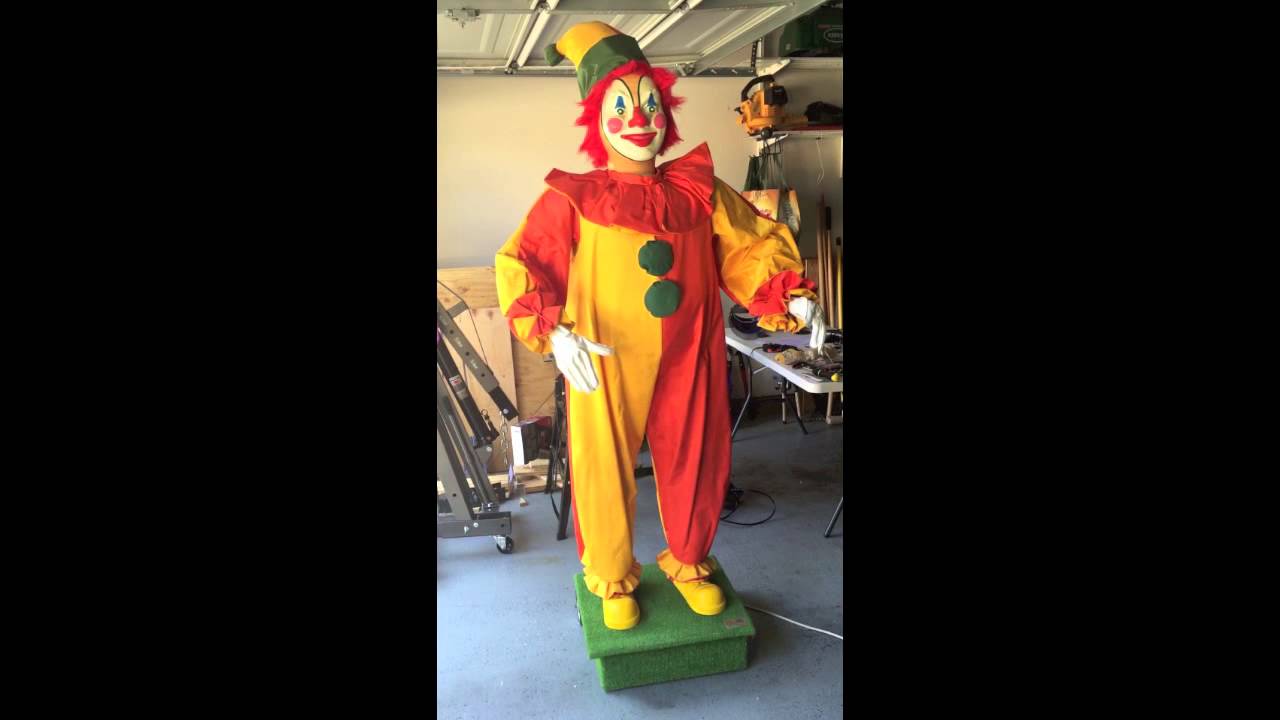 Pee-Wee's Big Adventure - Custom Displays animated clown - YouTube