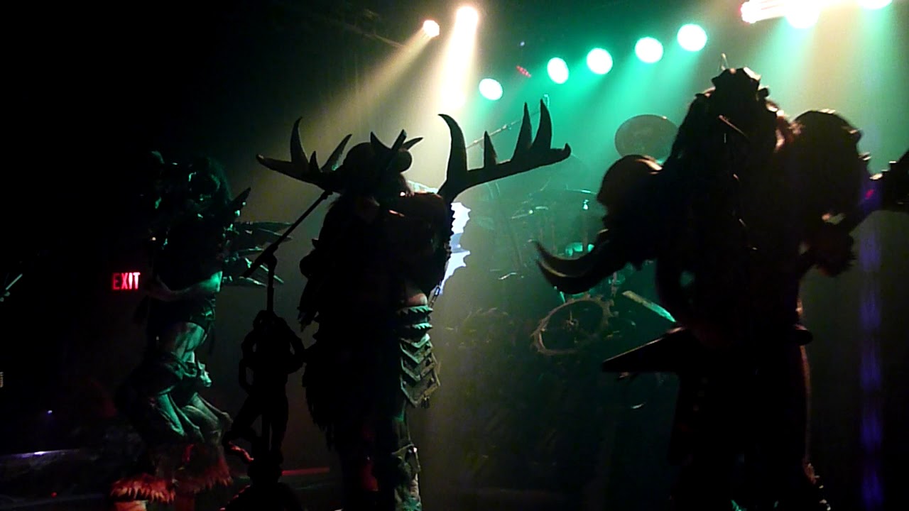 GWAR - Viking Death Machine - Live In Winnipeg 2017-11-08 - YouTube