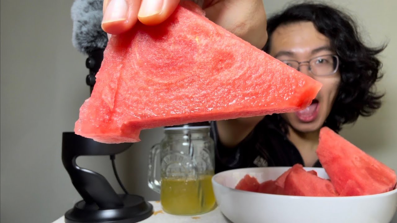 ASMR | juicy watermelon eating sounds asmr 🍉 - YouTube