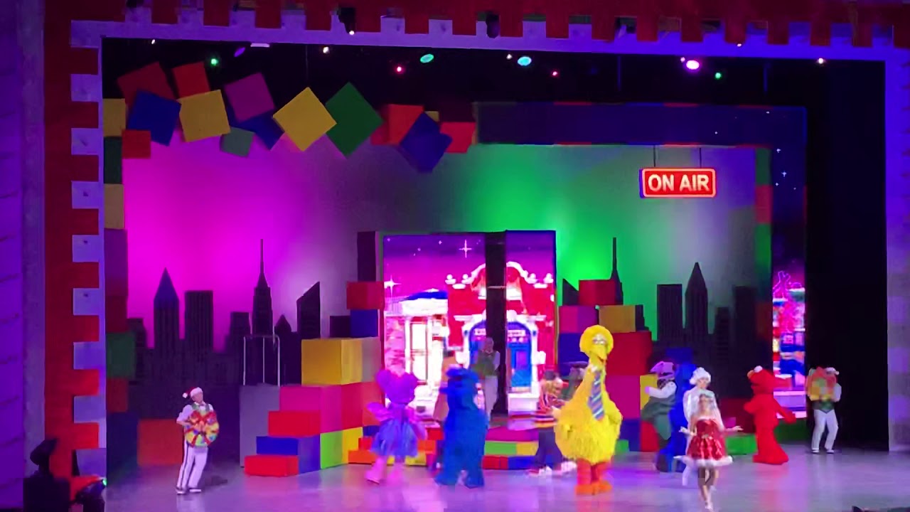 Elmo’s TV time Christmas edition🌲 - YouTube