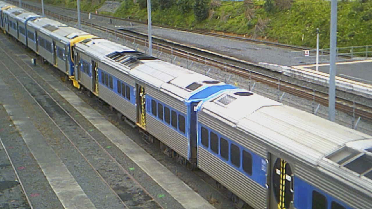 KR & AT's Trains at Pukekohe , 8th March 2021 . - YouTube