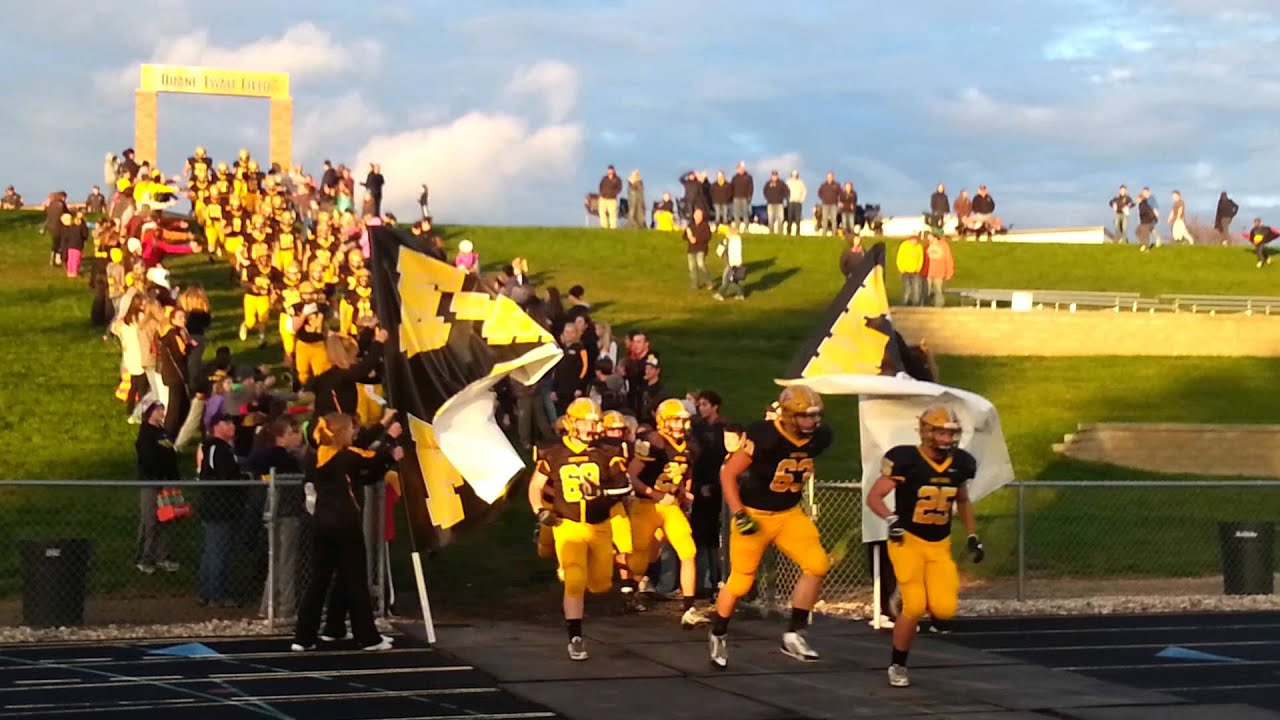 Emmetsburg E-Hawks Friday Football - YouTube