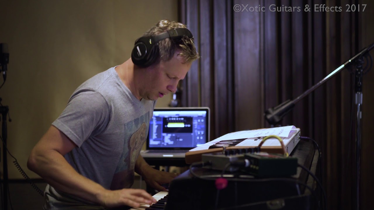 "Third Line" - Travis Carlton + Xotic XJPRO-1 5-string ProVintage Bass ...
