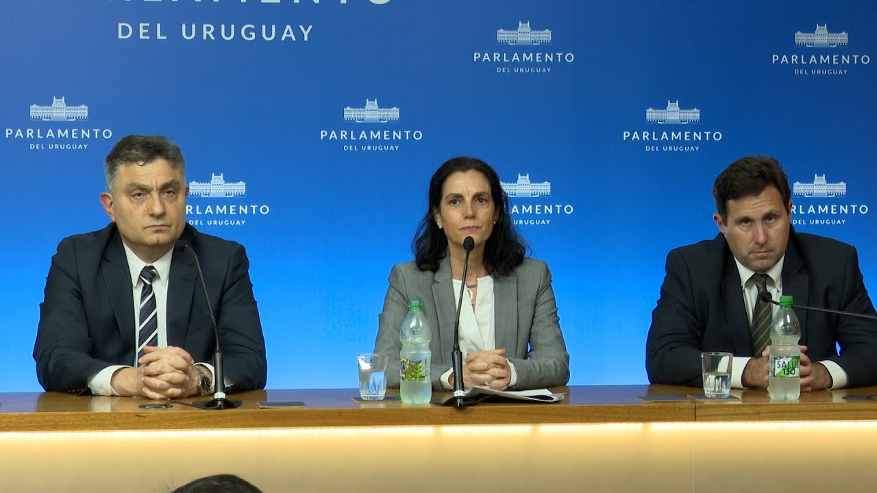 Palabras de los integrantes del equipo económico del Gobierno - YouTube
