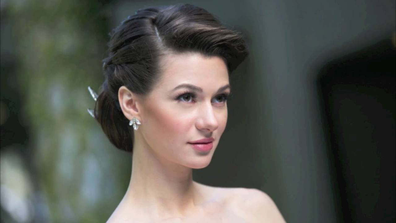 Glamorous Chic Chignon Tutorial - YouTube