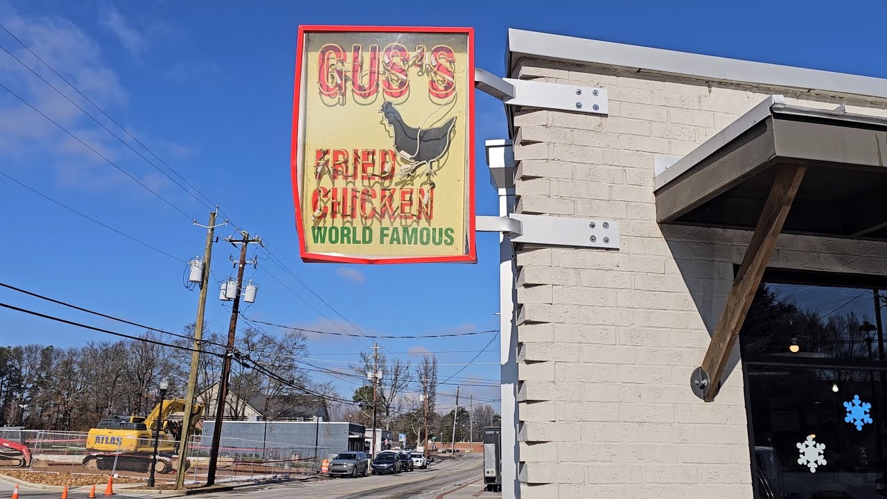 A review and Meal at Gus's Famous Fried Chicken 🍗 that everyone is ...