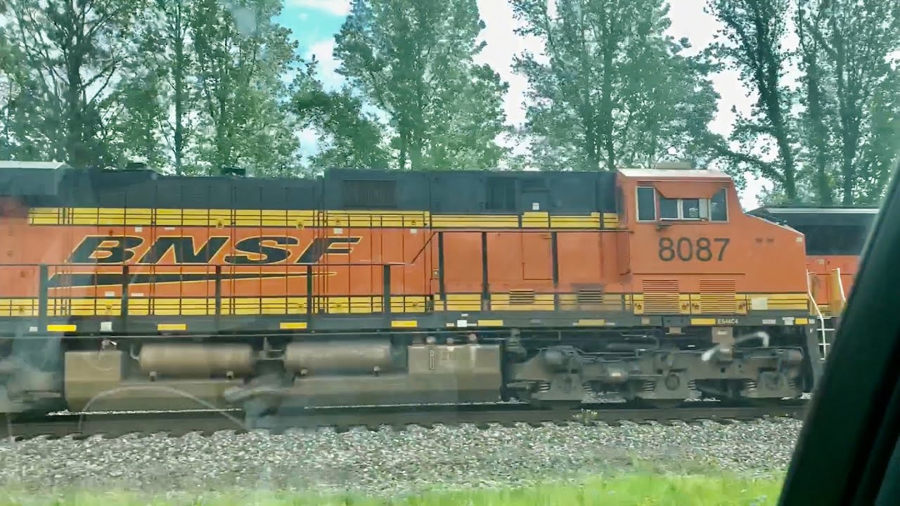 159- Bnsf Mixed Freight Train 8087 - YouTube