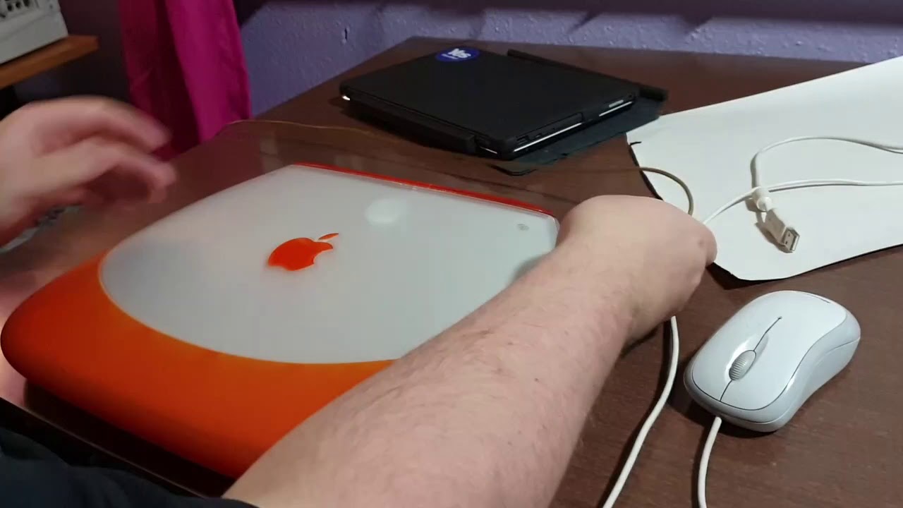 TFS Christmas 2019 Episode 9 Tangerine Apple iBook G3 Hands On - YouTube