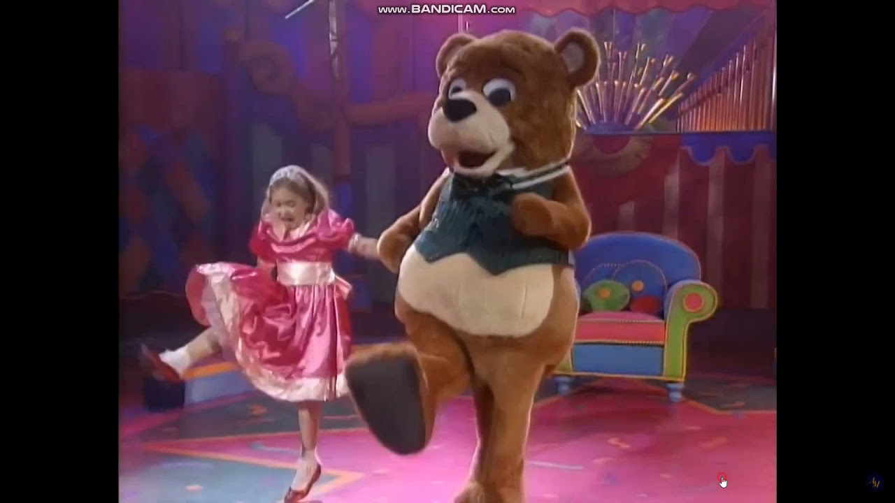 Emily and Teddy dancing to Finnish Elf Dance for Nina and The Band ...