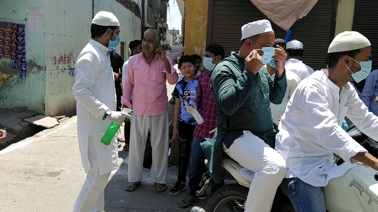 Hamdard nagar a main Muslim samaj me mask bante - YouTube