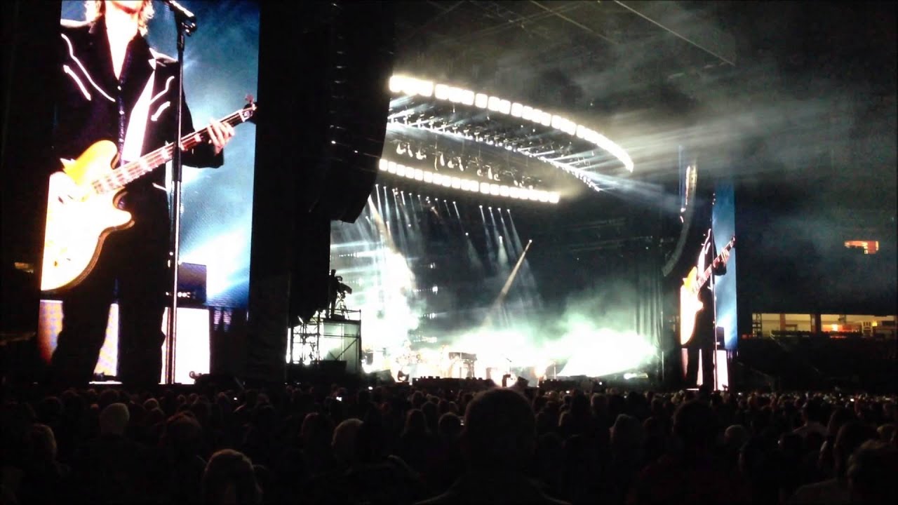 Paul McCartney - Golden Slumbers / Carry That Weight / The End (Houston ...