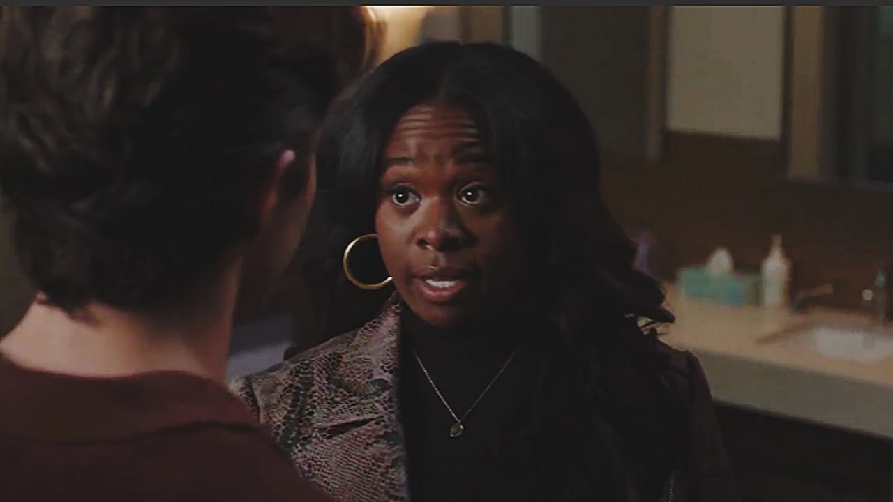 Jordan and Perez Kiss Scene | The Good Doctor (6x08) - YouTube