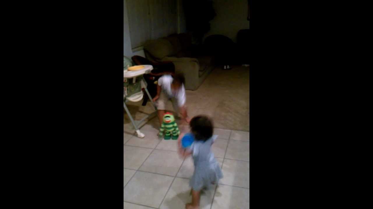 Yo Gabba Gabba Toy Brobee & Alana dancing - YouTube