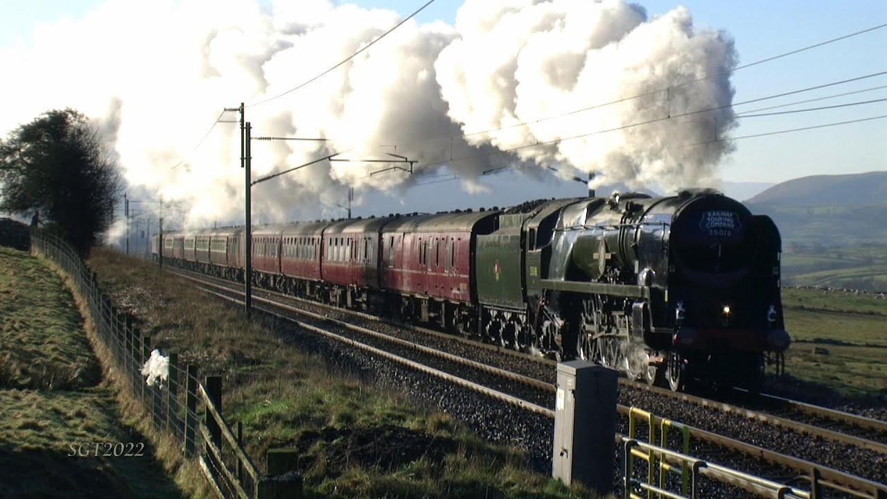 35018 Shines in the Sun on the Edinburgh Flyer 19/3/22 . - YouTube