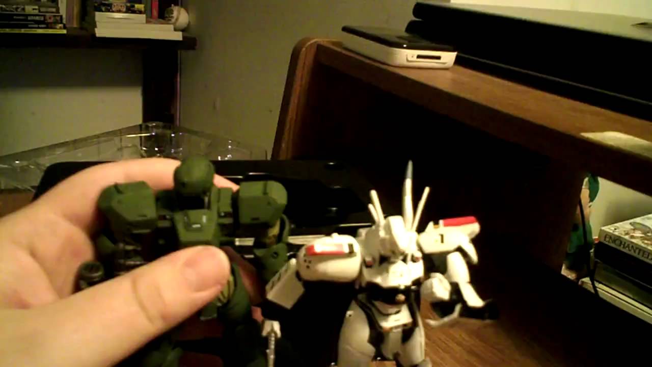 Unboxing Revoltech Helldiver - YouTube