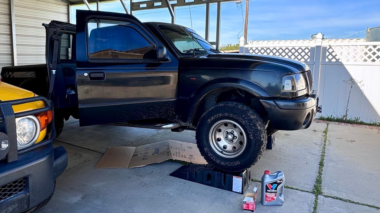 How to do #oilchange on 2001 ford freaking ranger V6 4.0 #fordranger # ...