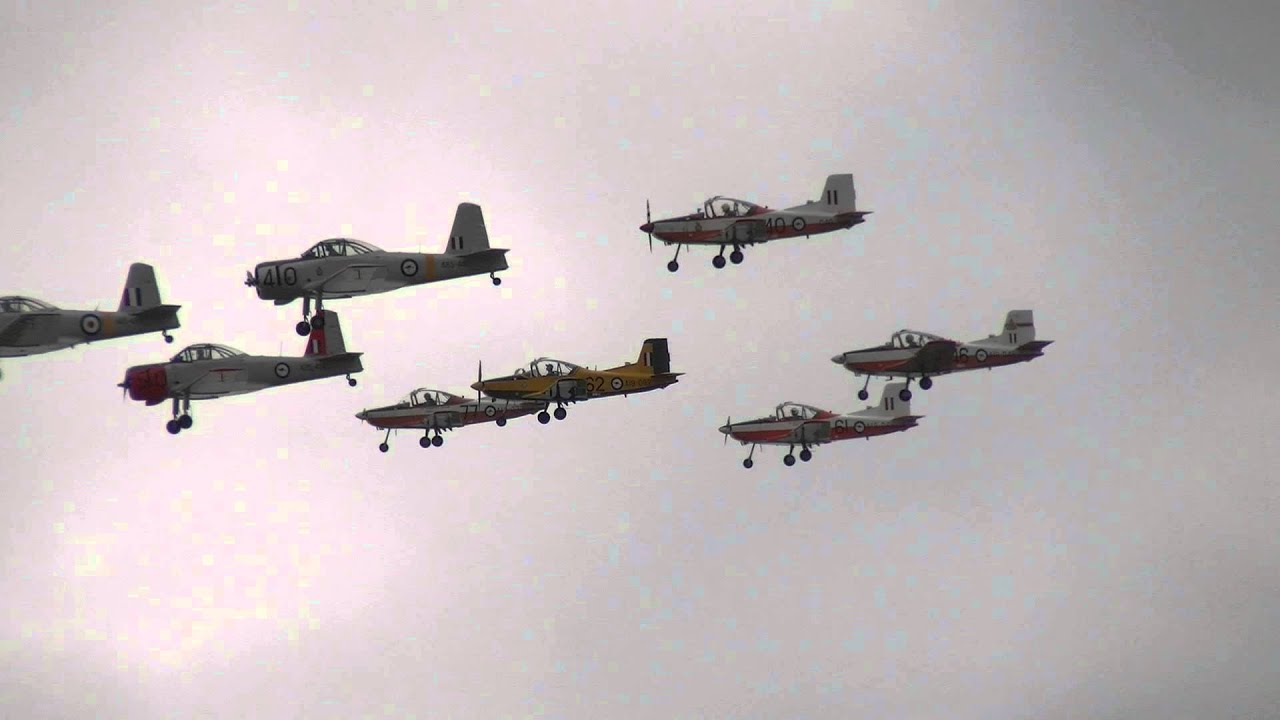 CAC Winjeel & AESL CT4A Formation Flight Point Cook Airshow - YouTube