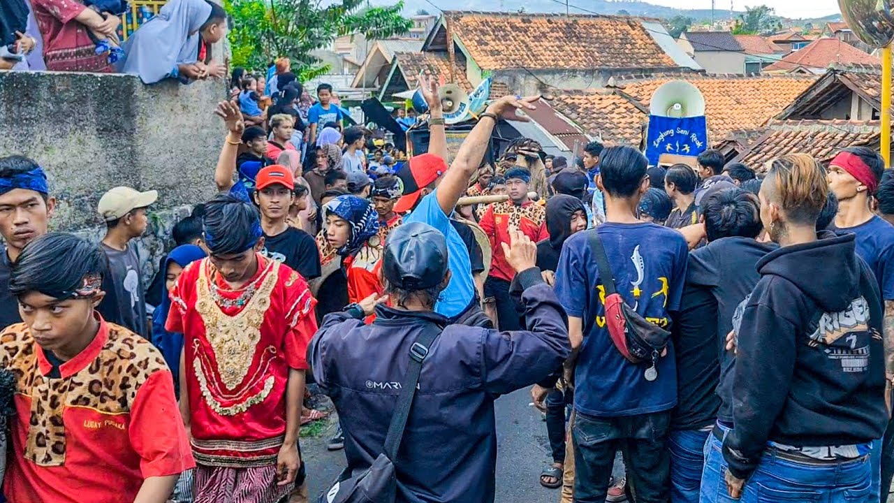 PERTEMUAN DUA GROUP - REAK DAN BENJANG || SENI REAK WALET FT. SENI ...