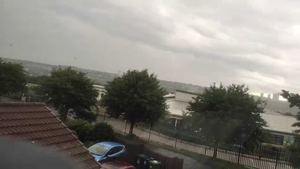 Newcastle upon Tyne / Gateshead - Storm rolling in - Timelapse - YouTube