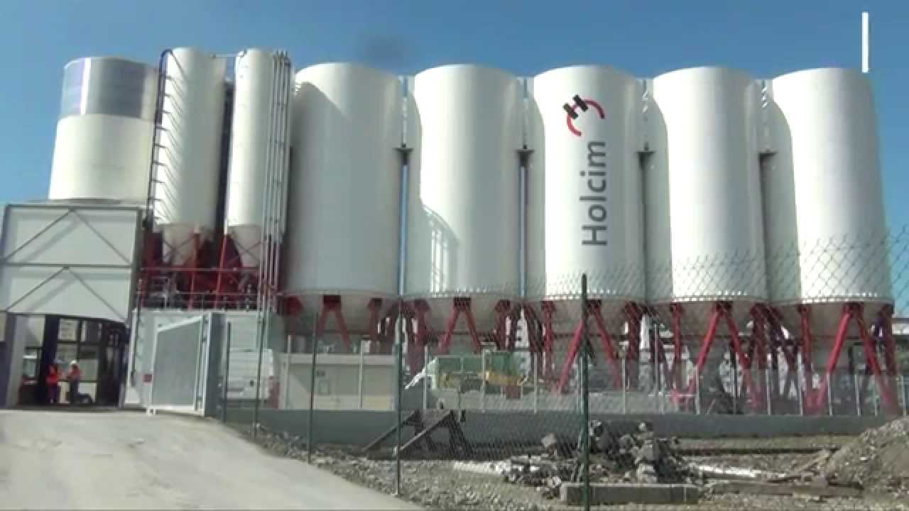 A Paris, Holcim inaugure une centrale à béton - YouTube