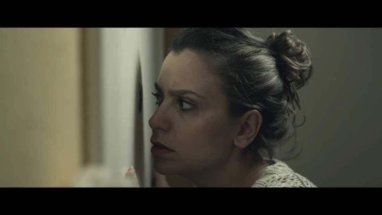 Nebenan Trailer - YouTube