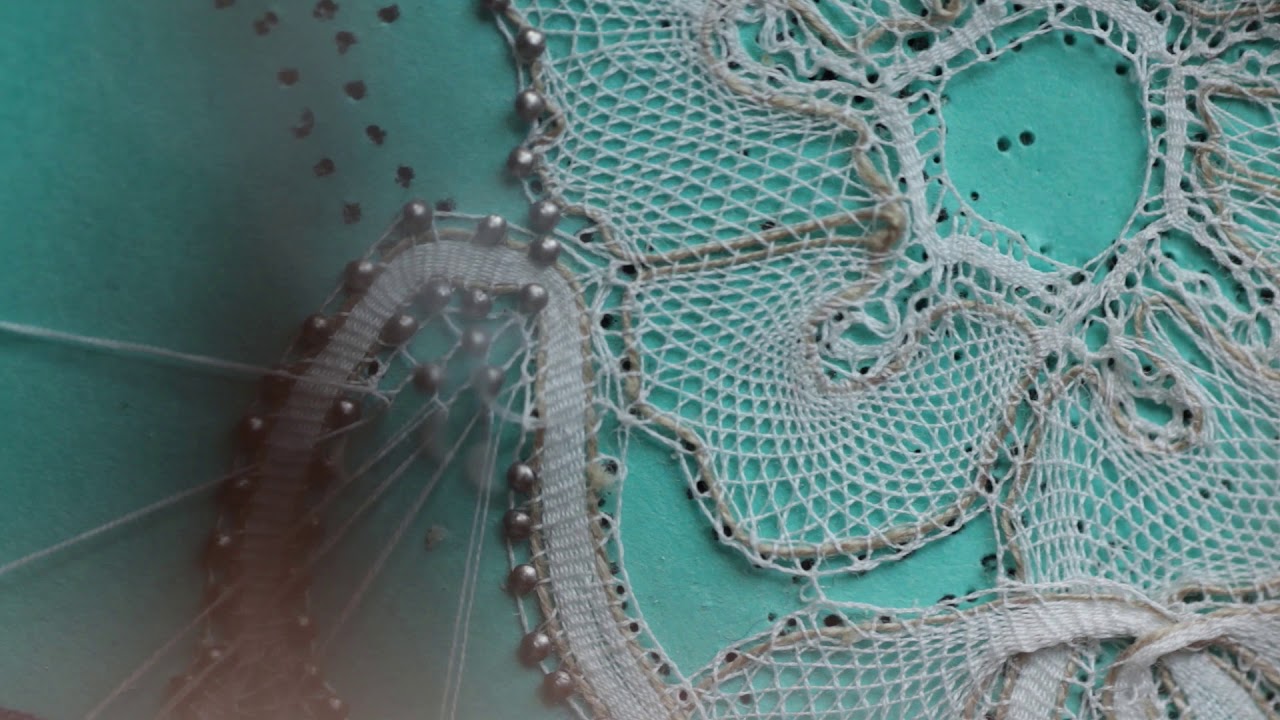 Trolley netting - Honiton bobbin lace tutorial - Video #19 - YouTube