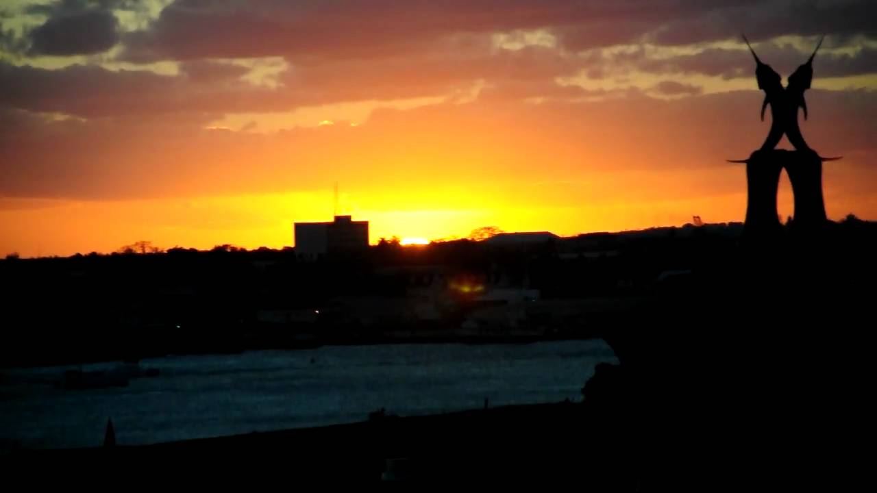 Sunset in Atlantis, Bahamas - YouTube