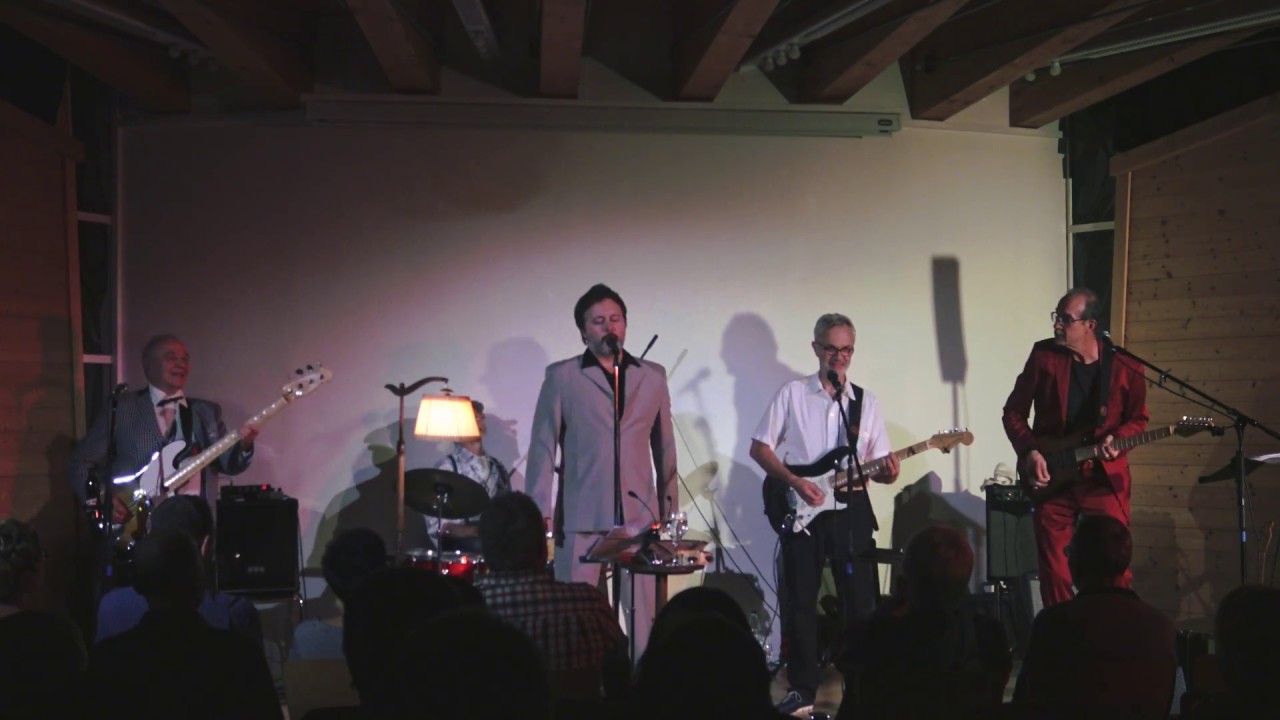 The Cordon Blues Band - Blue Suede Shoes - YouTube