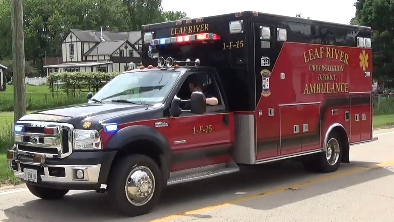 Leaf River IL Summer Daze Parade 2024 - YouTube