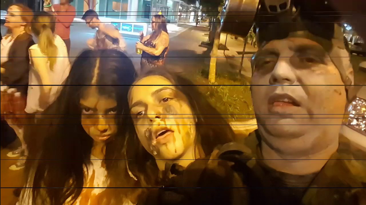 Columbia Zombie Walk 2016 with the kids. - YouTube