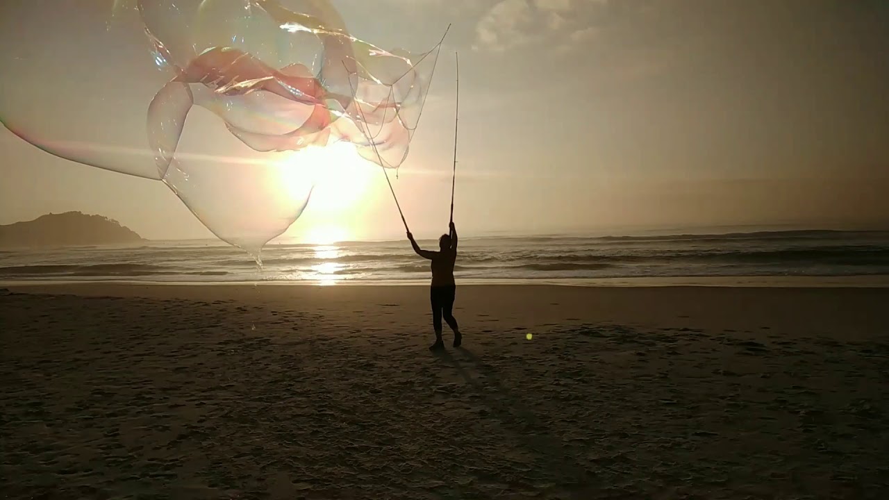 Soap bubbles on Cabarita beach by Maria Mormile - YouTube