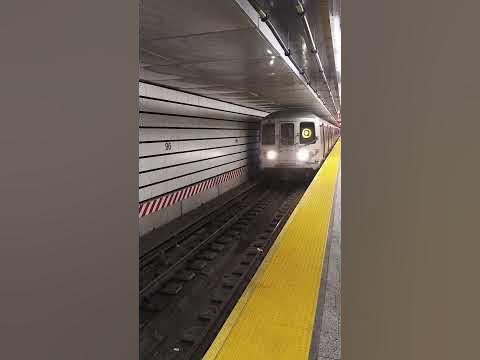 Manhattan Bound R46 Q train entering 96th Street - YouTube