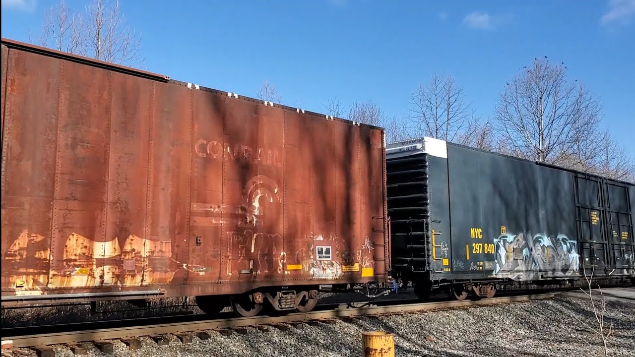 CSX M372 Conrail boxcar and ex NYC painted CSX blue. Mt Airy,MD 1/2 ...