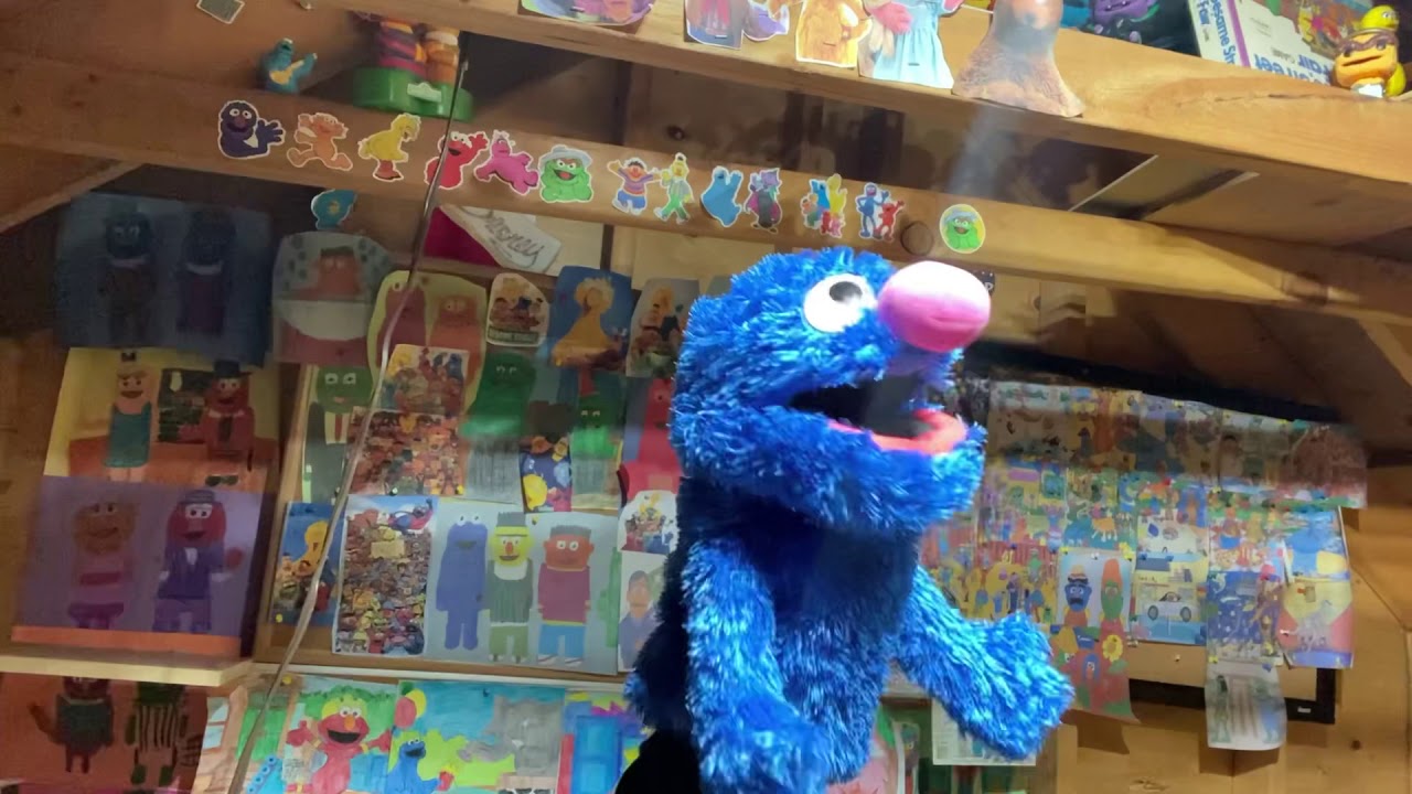 Oinker Sisters Sing Where Can You Be, B? - YouTube